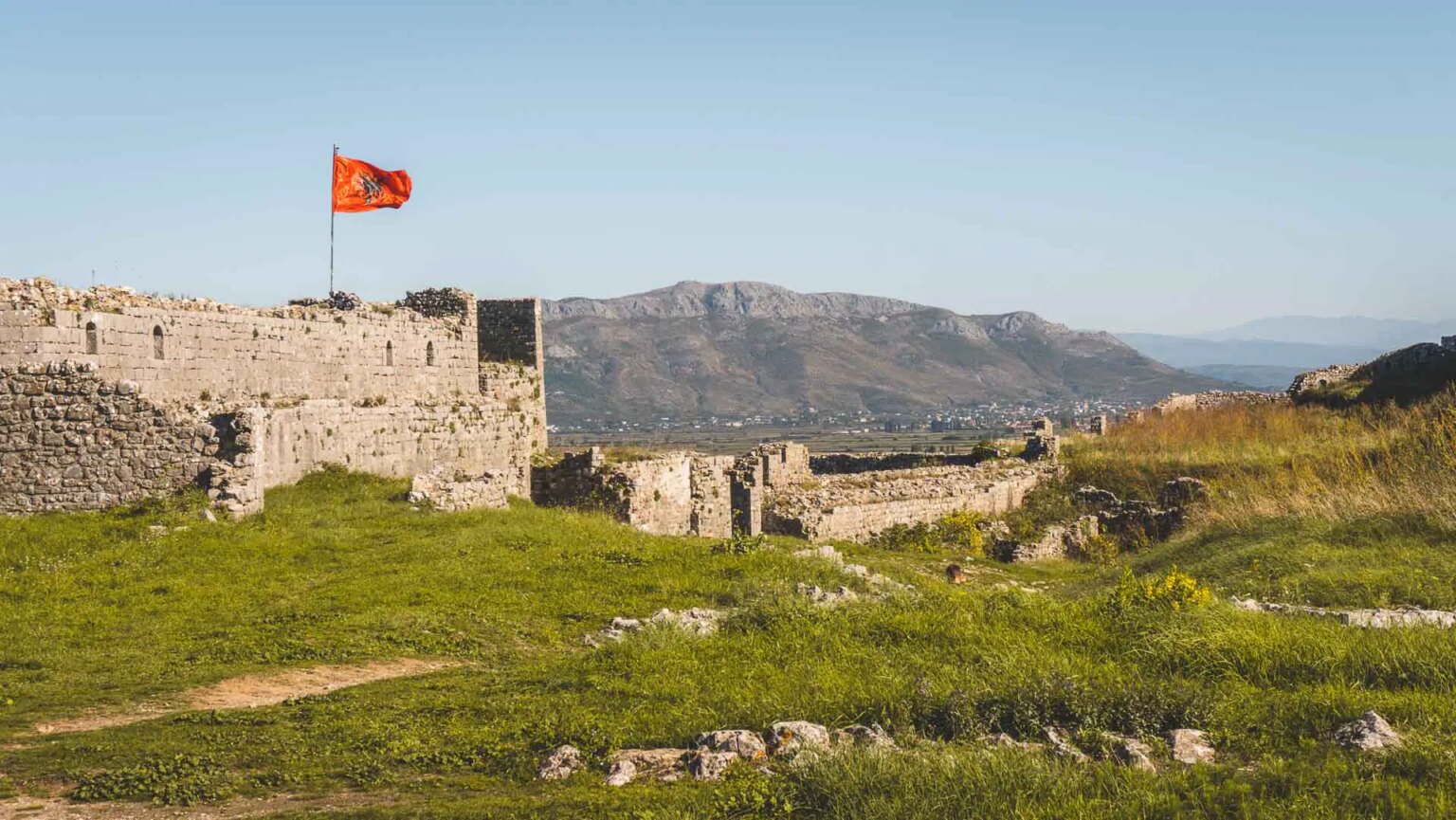 Shkodër in Albanië: De mooiste bezienswaardigheden & beste tips